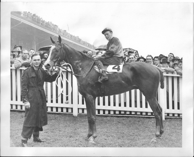 John Dewhurst | Canadian Horse Racing Hall of Fame